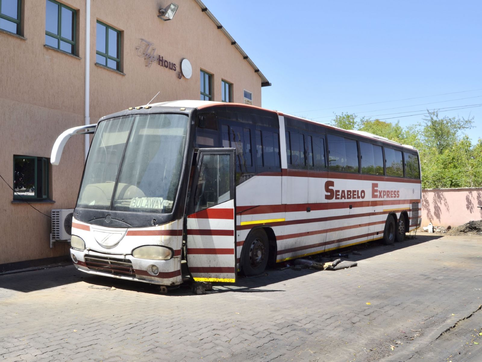 Used Volvo B10R 6X2 | 2004 B10R 6X2 for sale | Gaborone Volvo B10R 6X2 ...